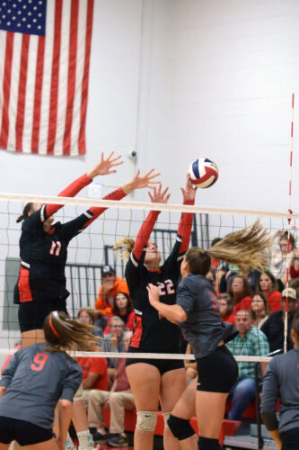 Lady Red Devils win on road | News, Sports, Jobs - Altoona Mirror